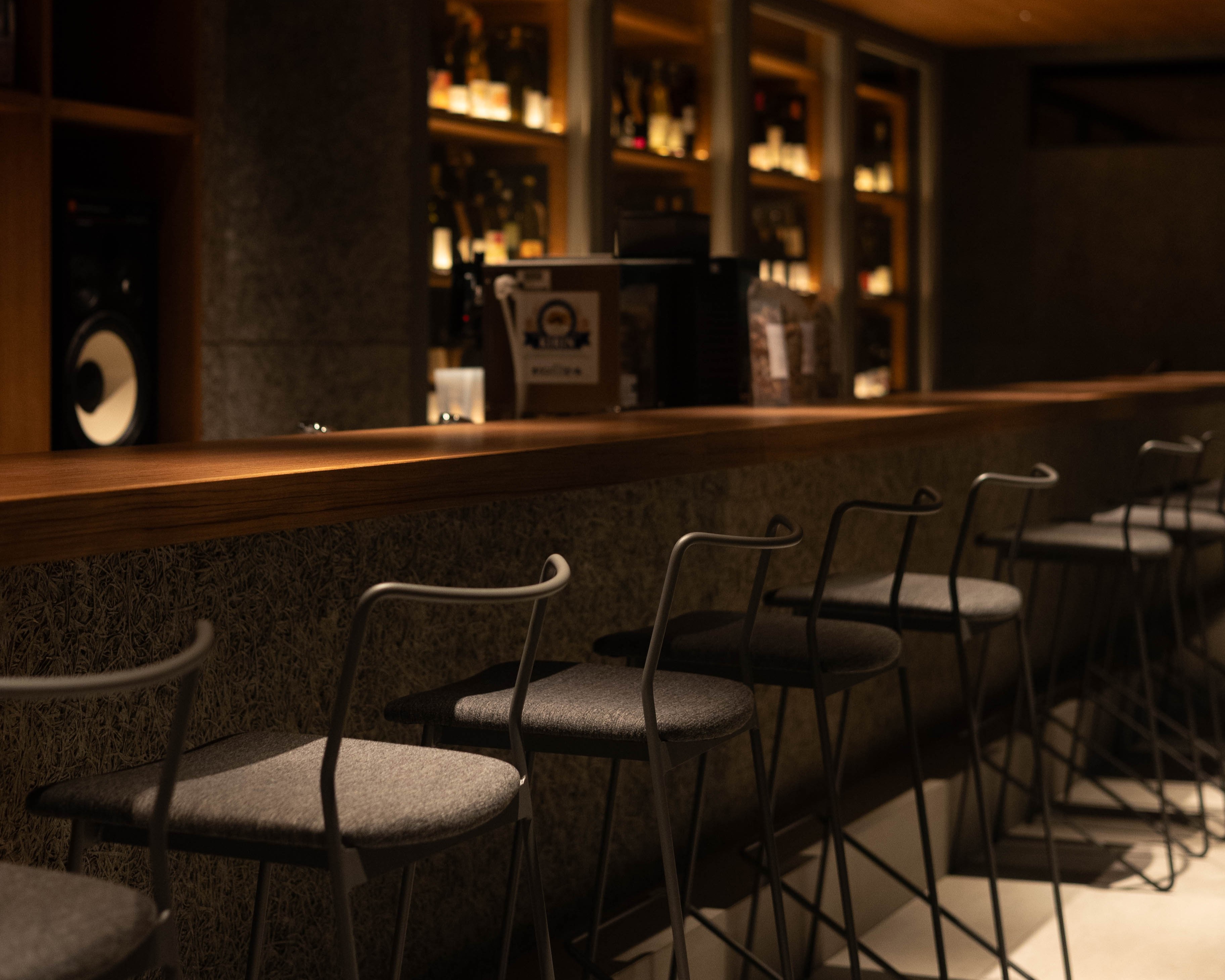 2025 ハウスクラフト株式会社様「CAFE ＆WINE BAR WIM」 | SUGIYAMA | Japanese Minimalist ...